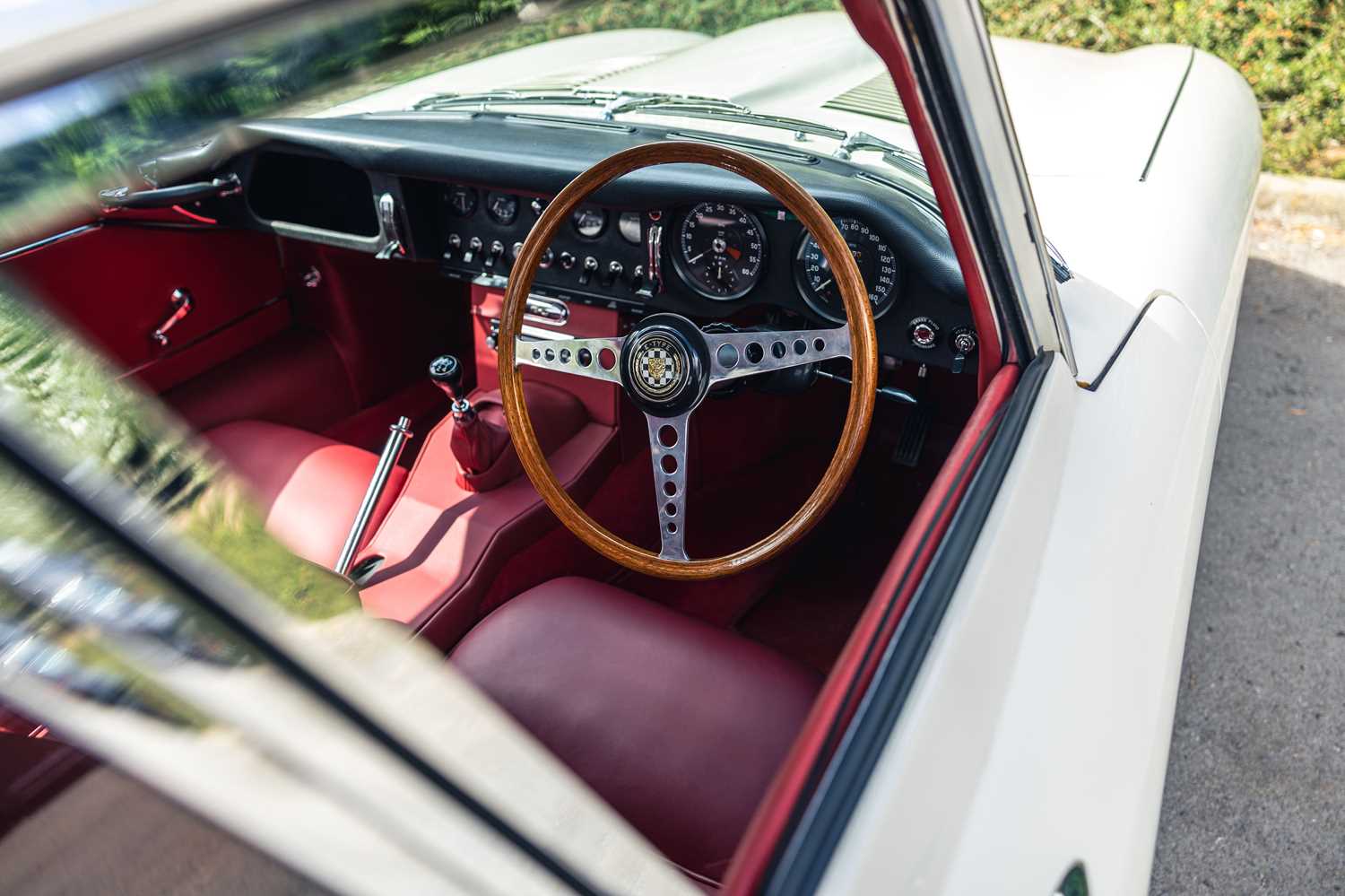 Lot 172 - 1963 Jaguar E-Type Series I Fixedhead Coupé